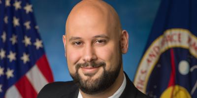 NASA flight director receives AE alumnus award | Aerospace Engineering ...