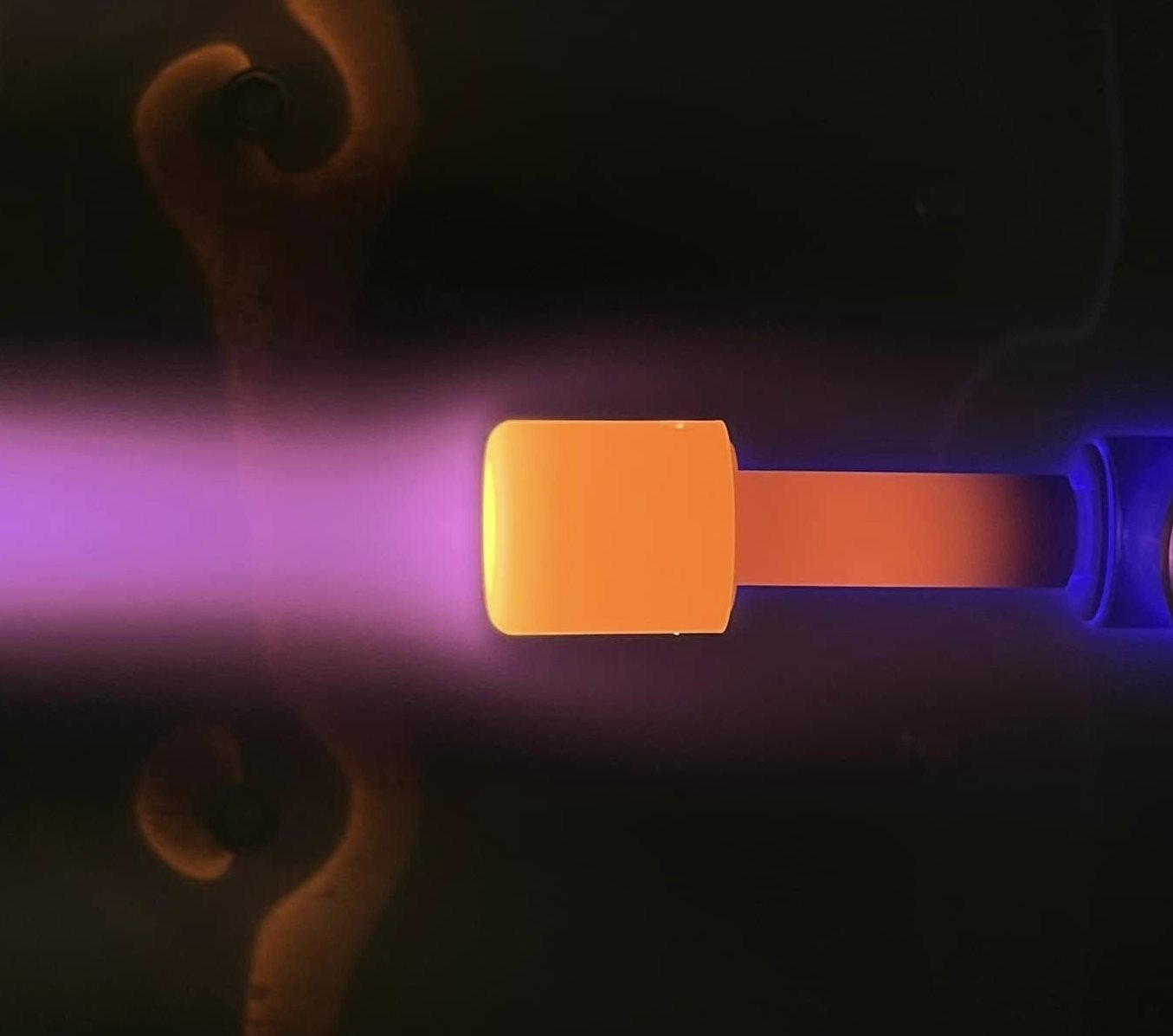 New research facility houses largest plasma wind tunnel in the U.S ...